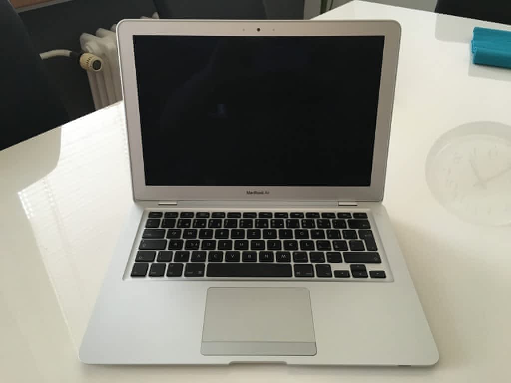 Prodám MacBook Air 13.3 (mid 2009) za 8 700 CZK - 8/2016 - Apple Bazar