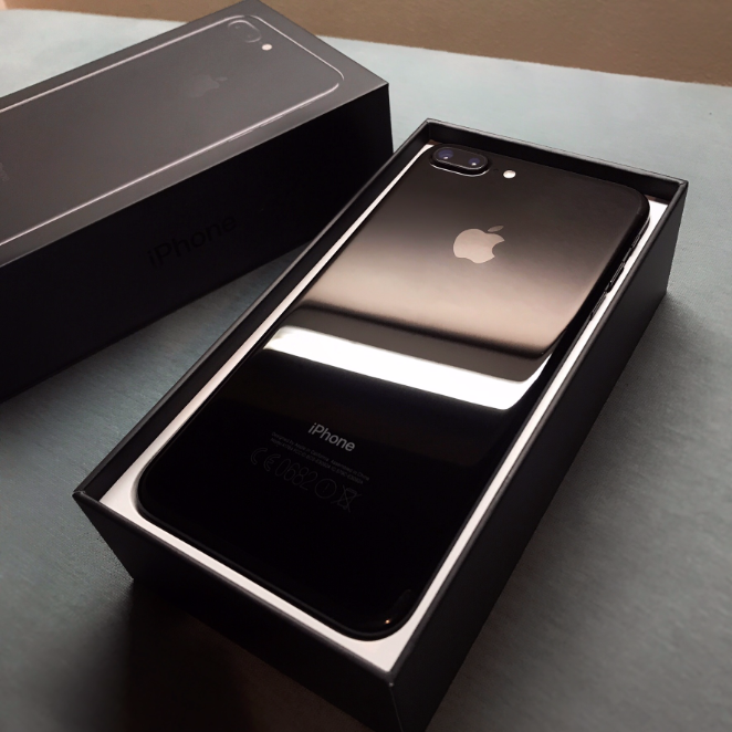 Apple iPhone 7 Plus, 128GB - Jet Black - Apple Bazar