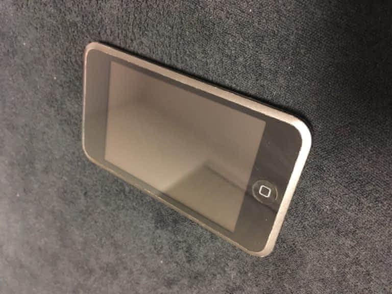 Prodám iPdo Touch 8GB za 1 CZK - 2/2018 - Apple Bazar