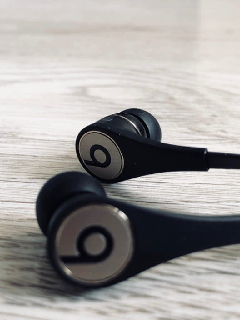 Prodám Beats Tour In-Ear Headphones – Titanium za 1 599 CZK - 5/2018 ...