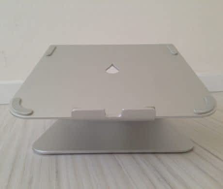 Prodám Stojan na Macbook za 800 CZK - 8/2018 - Apple Bazar
