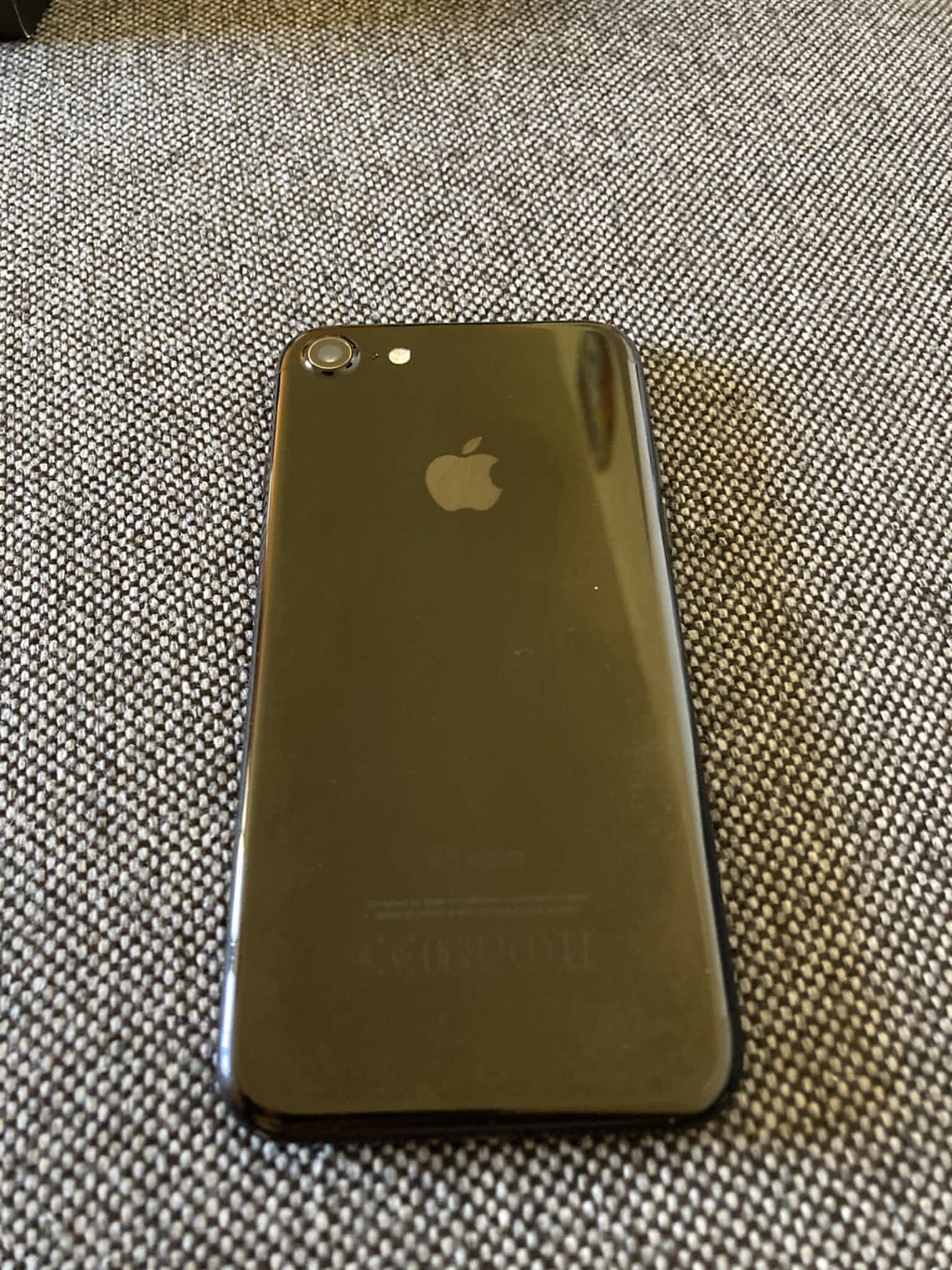 Prodám iPhone 7 128GB Jet Black za 6 000 CZK - 5/2020 - Apple Bazar