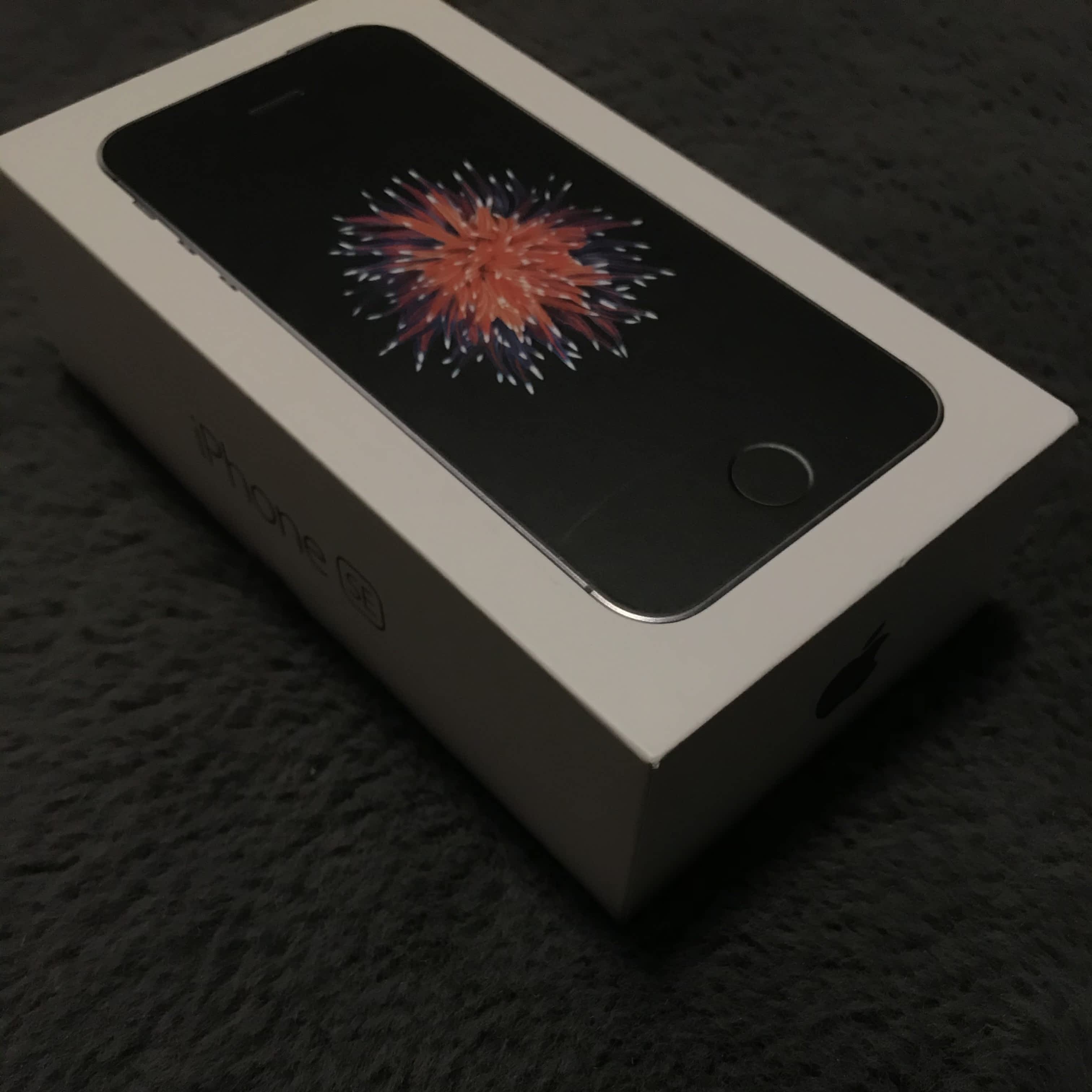 Iphone SE Space Grey 64GB - Apple Bazar