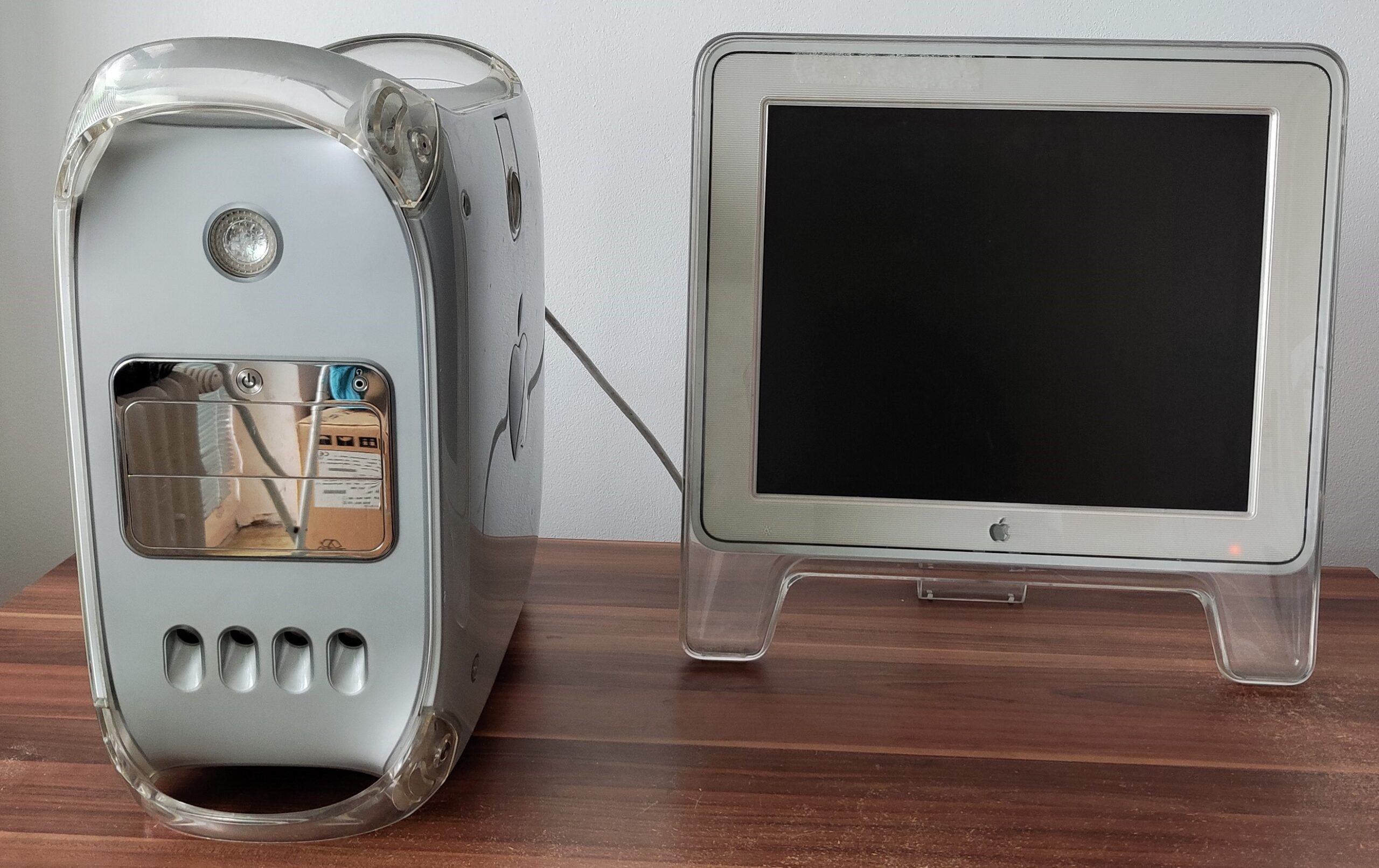 PowerMac G4 MDD + Studio Display 17" - Apple Bazar