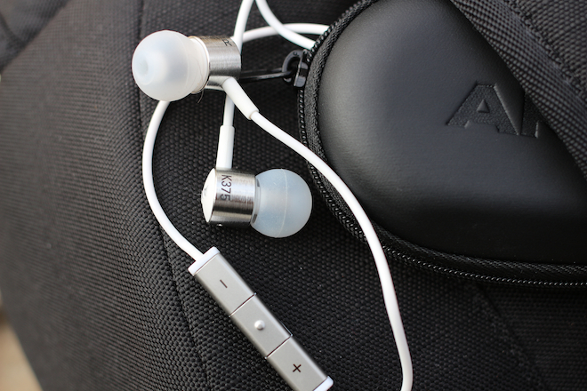 Recenze AKG K375: jak znějí špunty od legendárního AKG – Letem světem Applem