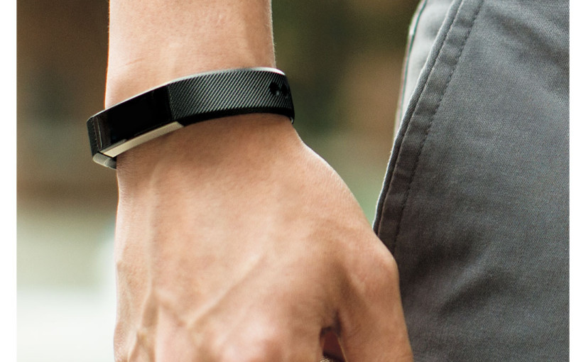 Fitbit představil nový fitness náramek Alta – Letem světem Applem