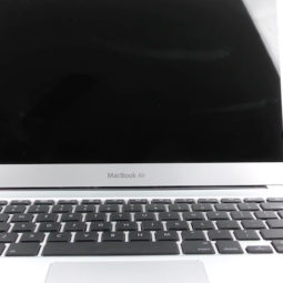 Dokonalý klon MacBooku Air s Windows – Letem světem Applem