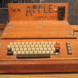 Před 41 lety byla založena společnost Apple, podívejte se na její ...