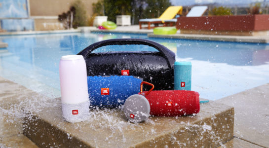 Recenze JBL Boombox – když se do toho chcete opřít – Letem světem Applem