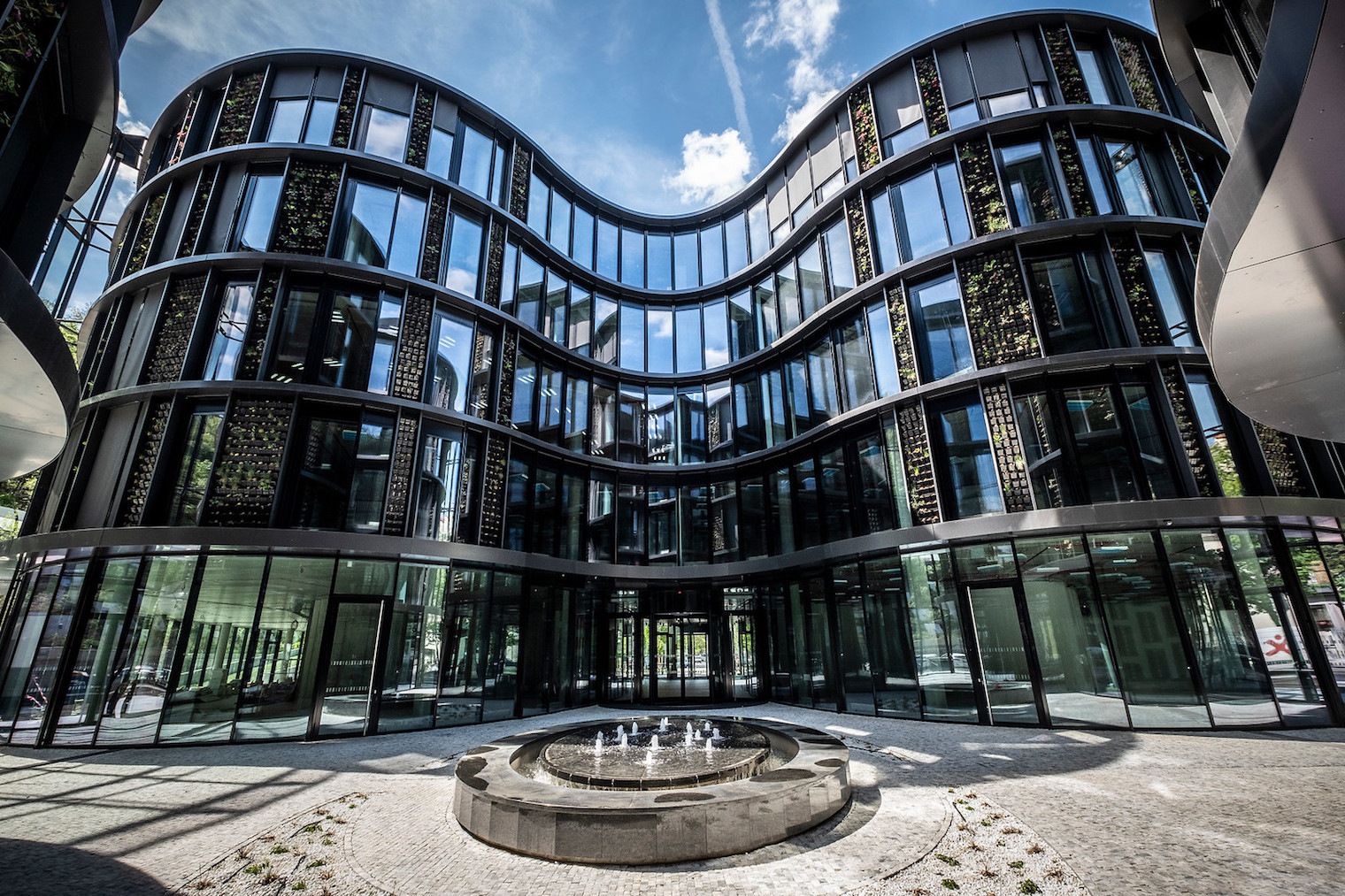 Technologická firma ALEF Group se usídlila v hypermoderní karlínské ...