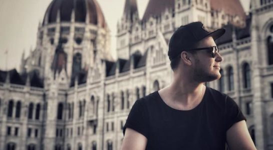 AirPods mě zvukově obrovsky baví, říká režisér a hudebník Jakub Mahdal ...
