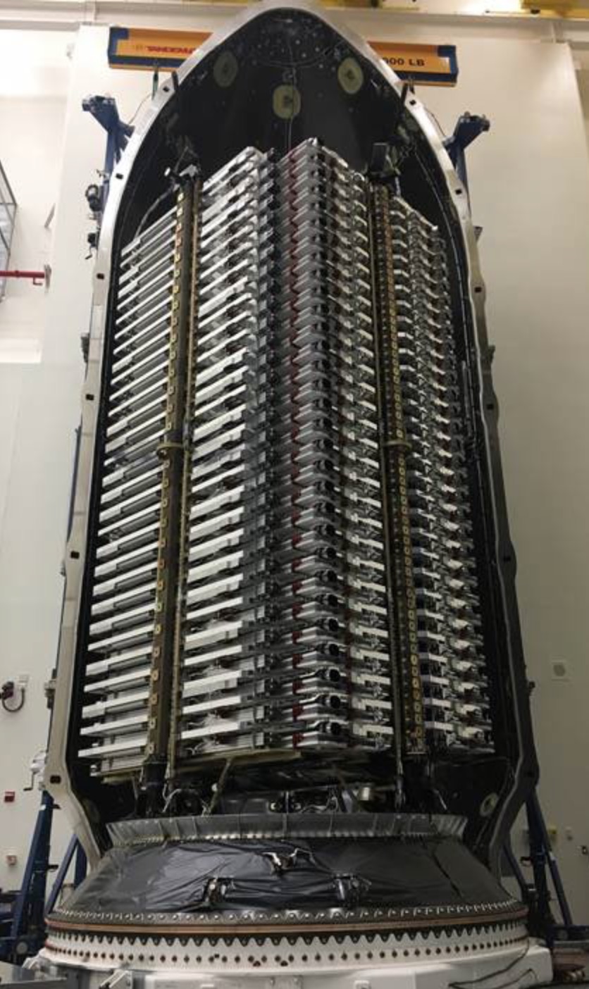 Takto vypadají Muskovy satelity, které mají zajistit internet pro celý ...