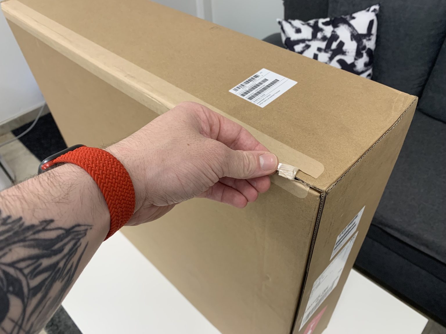 Unboxing the 24″ iMac (2021) by LsA - Letem svetem Applem