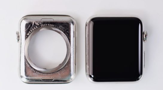 Podívejte se na prototyp prvních Apple Watch v keramickém těle, které ...