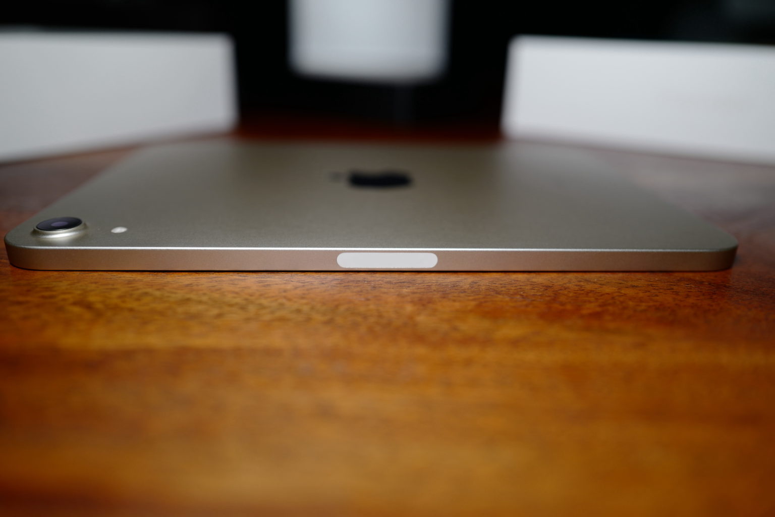 Nový iPad mini dorazí bez klasických reproduktorů, s OLED displejem a ...