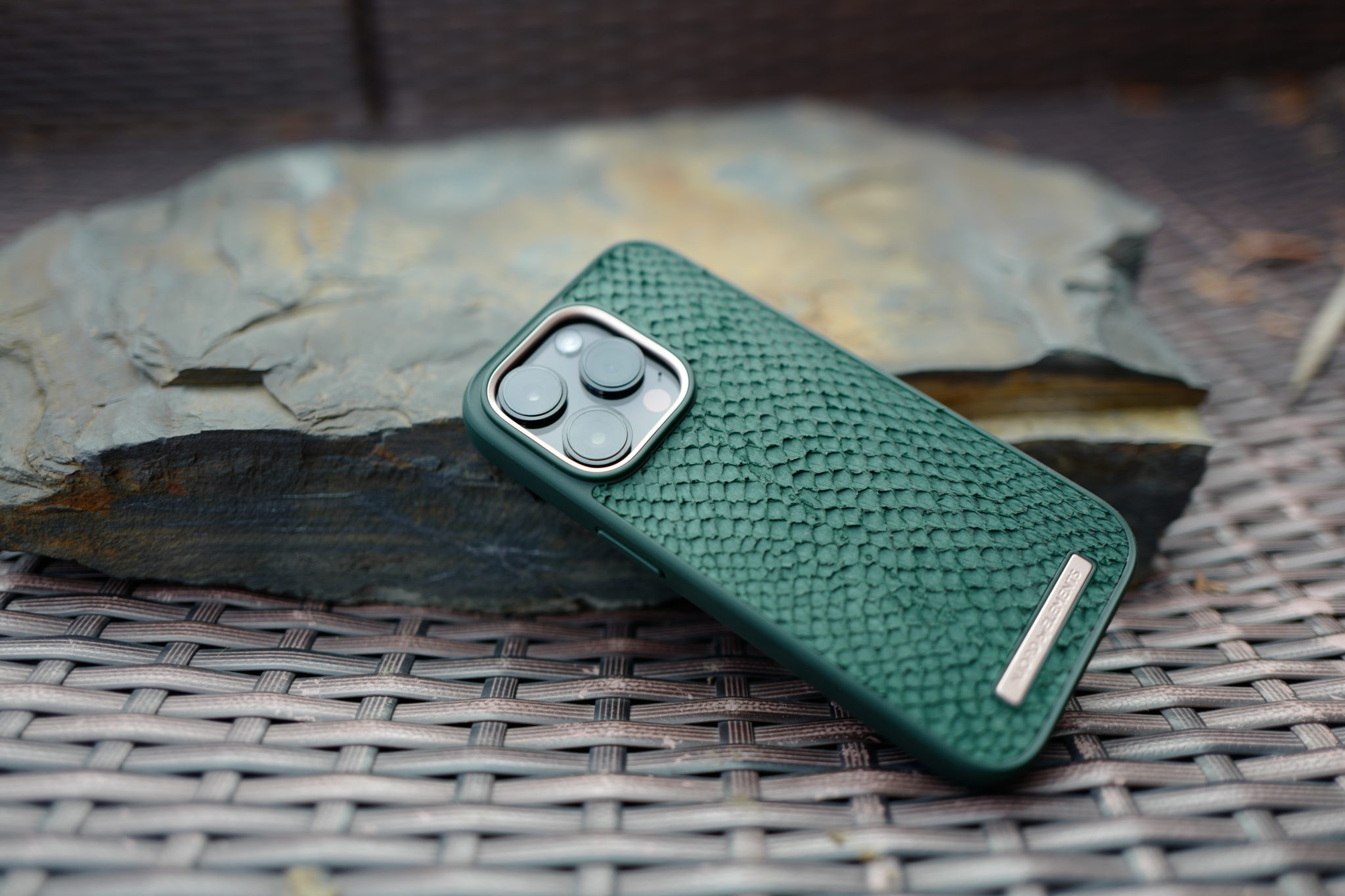 Recenze Njord byElements pro iPhone 14 Pro: Elegantní a odolné obaly ...