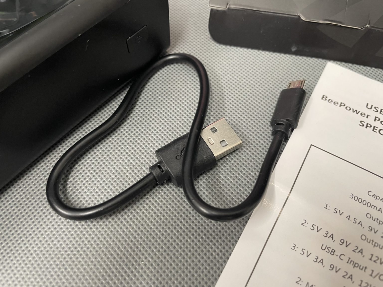 Recenze powerbanky BeePower BP-30PD: Kapacita 30.000 mAh a skvělá ...