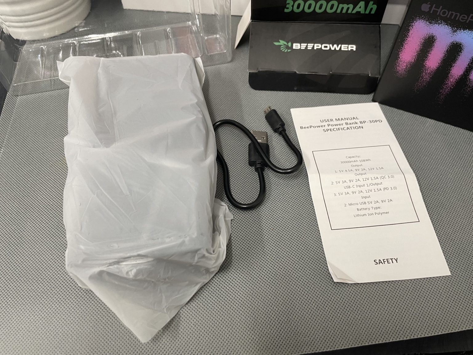 Recenze powerbanky BeePower BP-30PD: Kapacita 30.000 mAh a skvělá ...