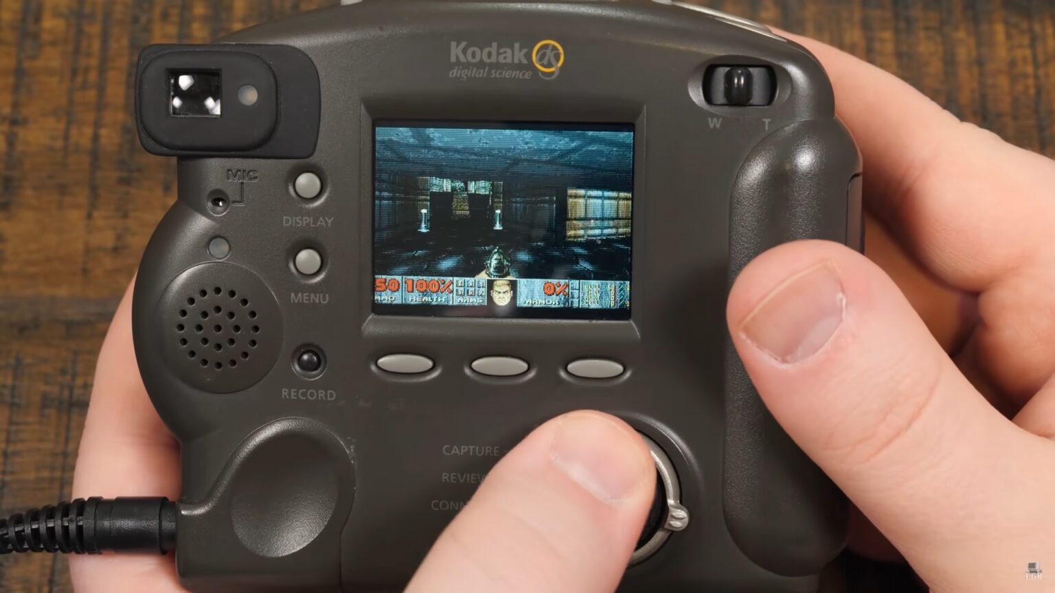 Tomu neuvěříte! Doom si lze zahrát i na Lightning/HDMI adaptéru od ...