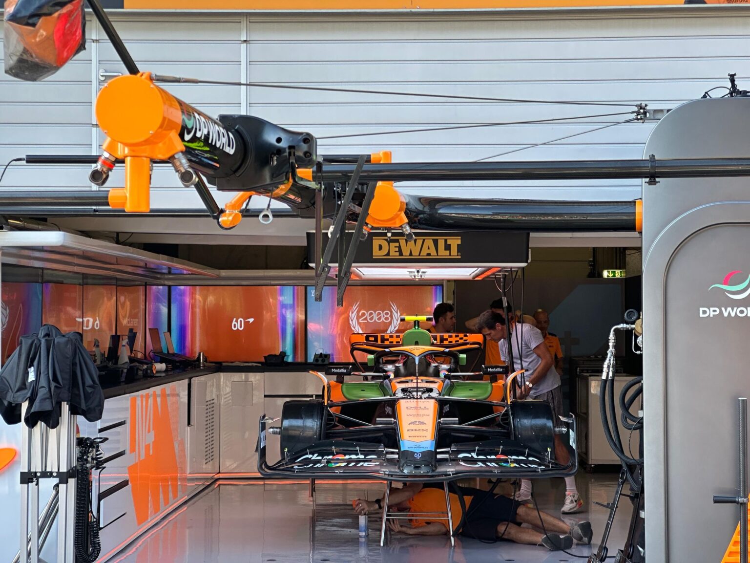 F1 Red Bull Ring Pit Lane Walk pohledem iPhone 14 Pro – Letem světem Applem