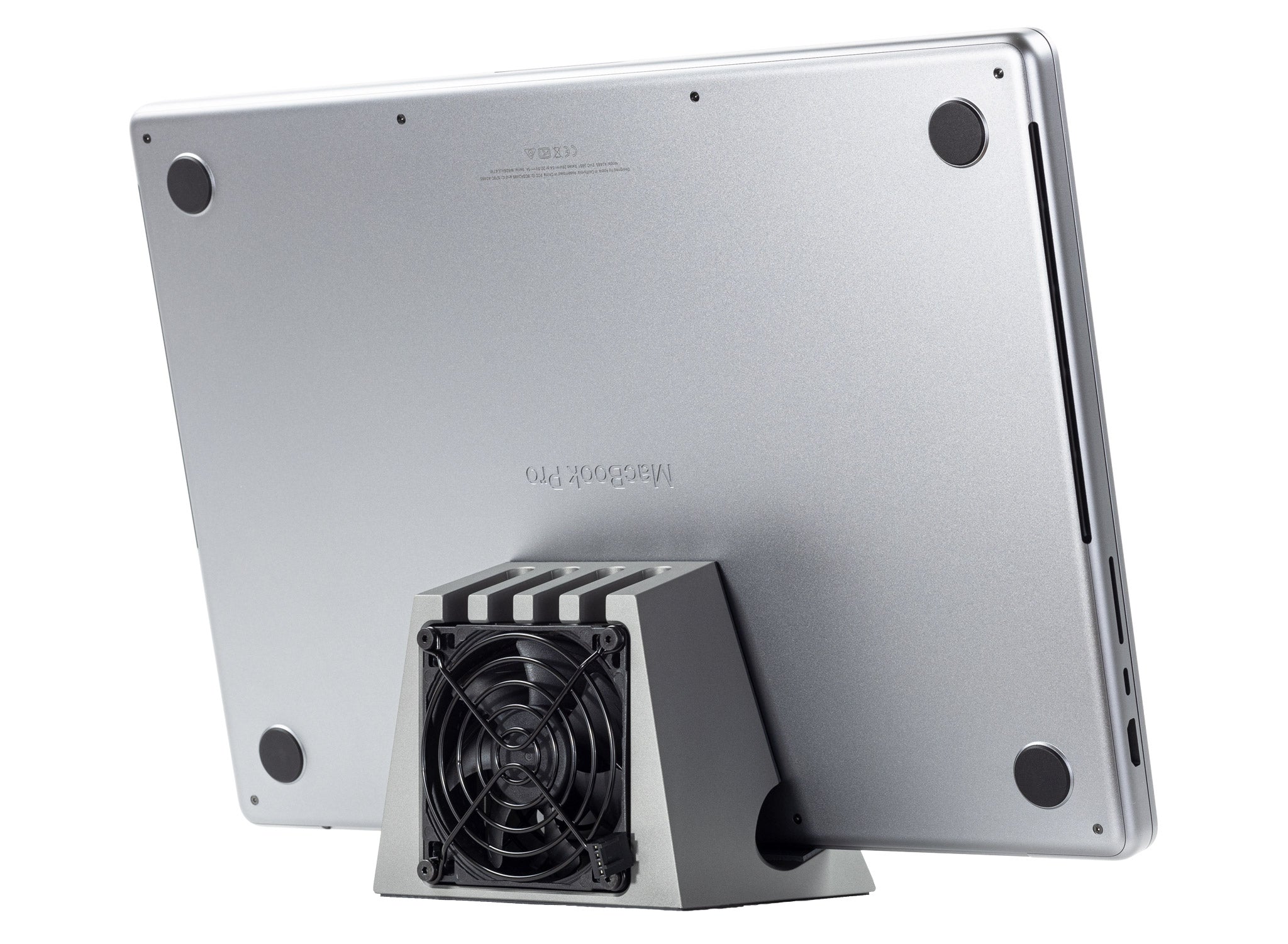 Svalt přichází s unikátním dockem. Elegantně podrží váš MacBooku a zároveň ho ochladí – Letem ...