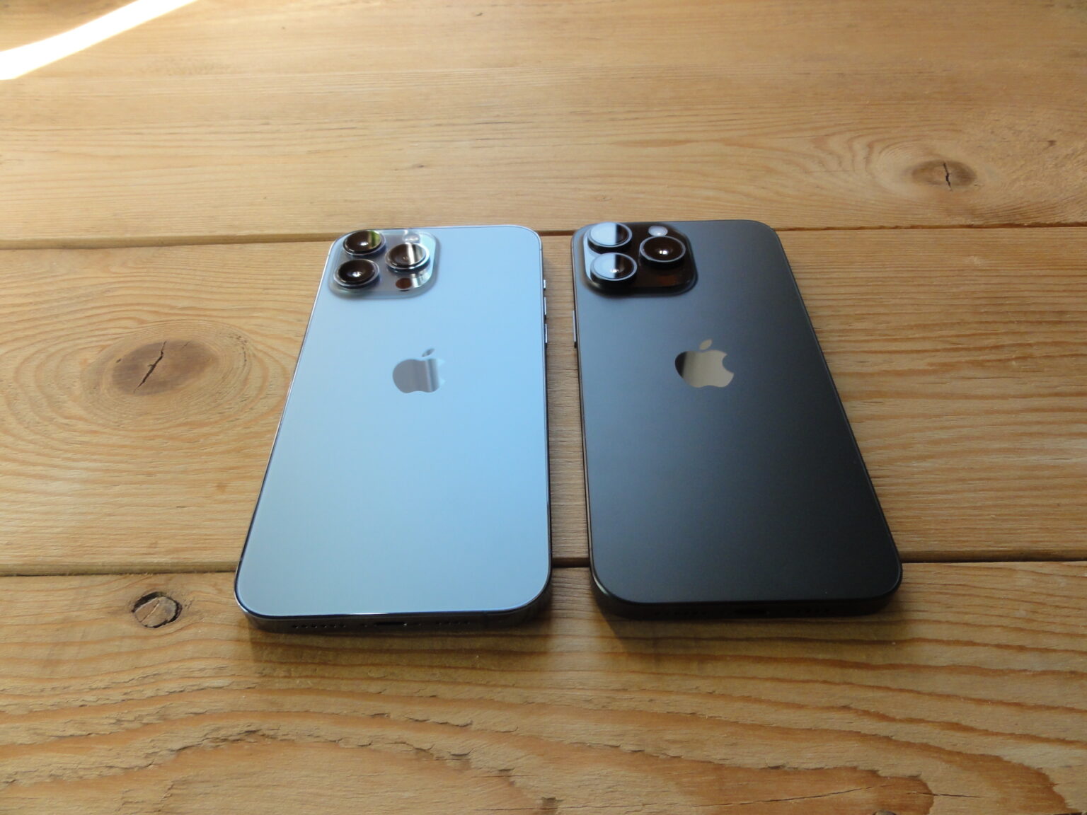 iPhone 15 Pro Max vs. iPhone 13 Pro Max: Jak moc se za dva roky ...