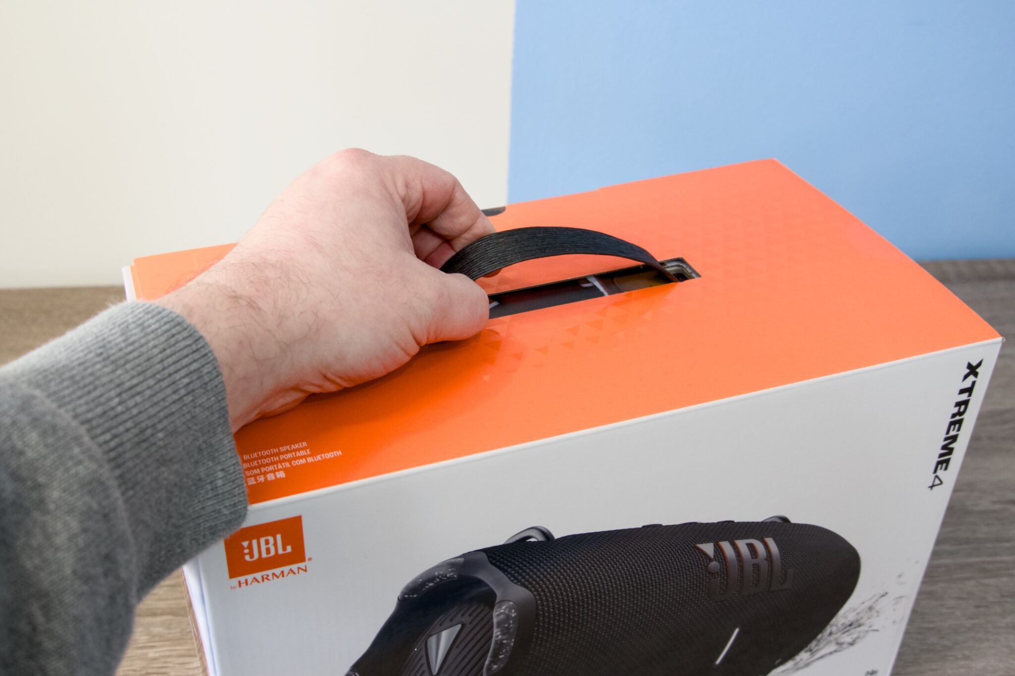 Recenze JBL Xtreme 4: Nový přenosný a voděodolný reproduktor, který se ...