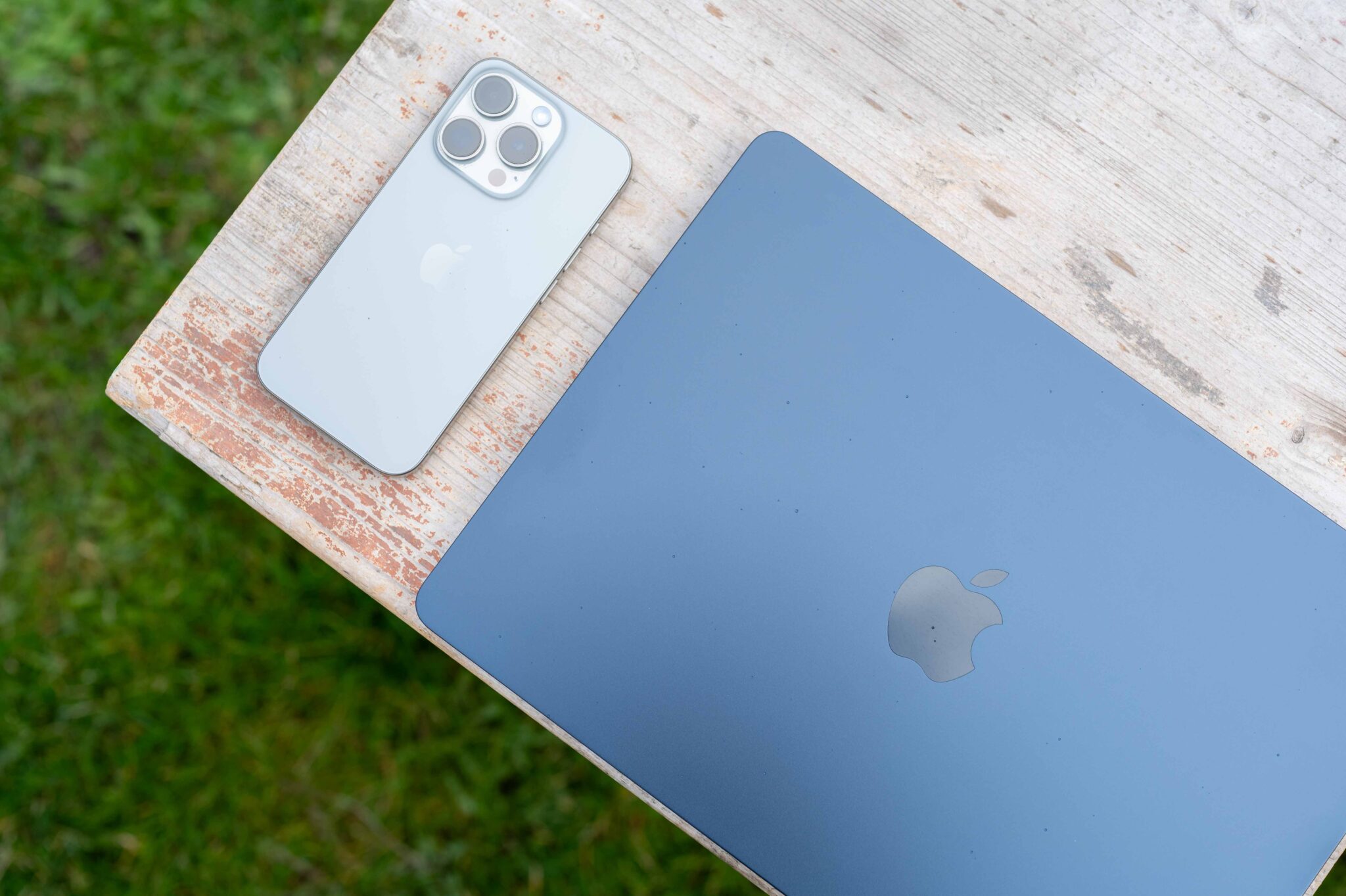 Výkon MacBooku Air M4 unikl na internet! – Letem světem Applem
