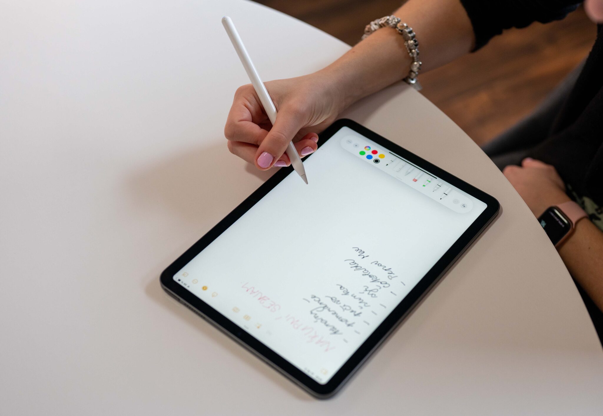 Recenze Tactical Roger Pencil Pro: Alternativa Apple Pencil na ...