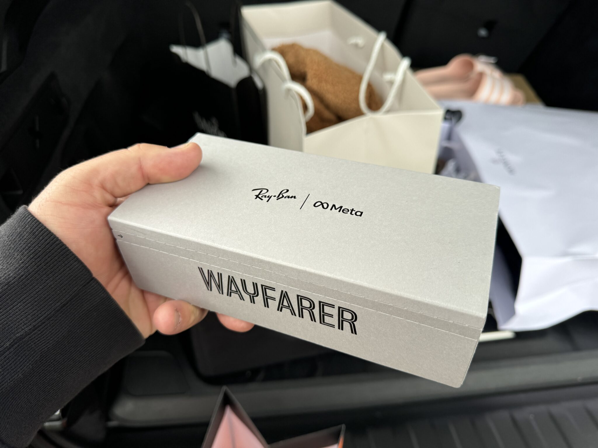 Ray-Ban Meta se stále zlepšují! Nově na ně přichází AI asistent, živý ...