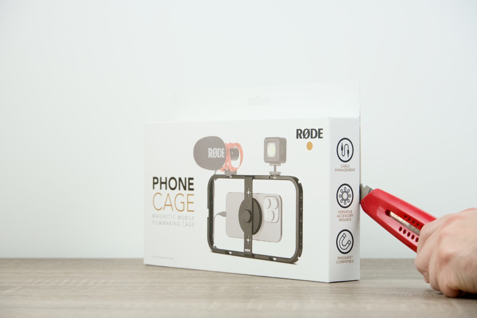 Recenze RØDE Phone Cage chytře řešená filmařská klec pro mobilní ...