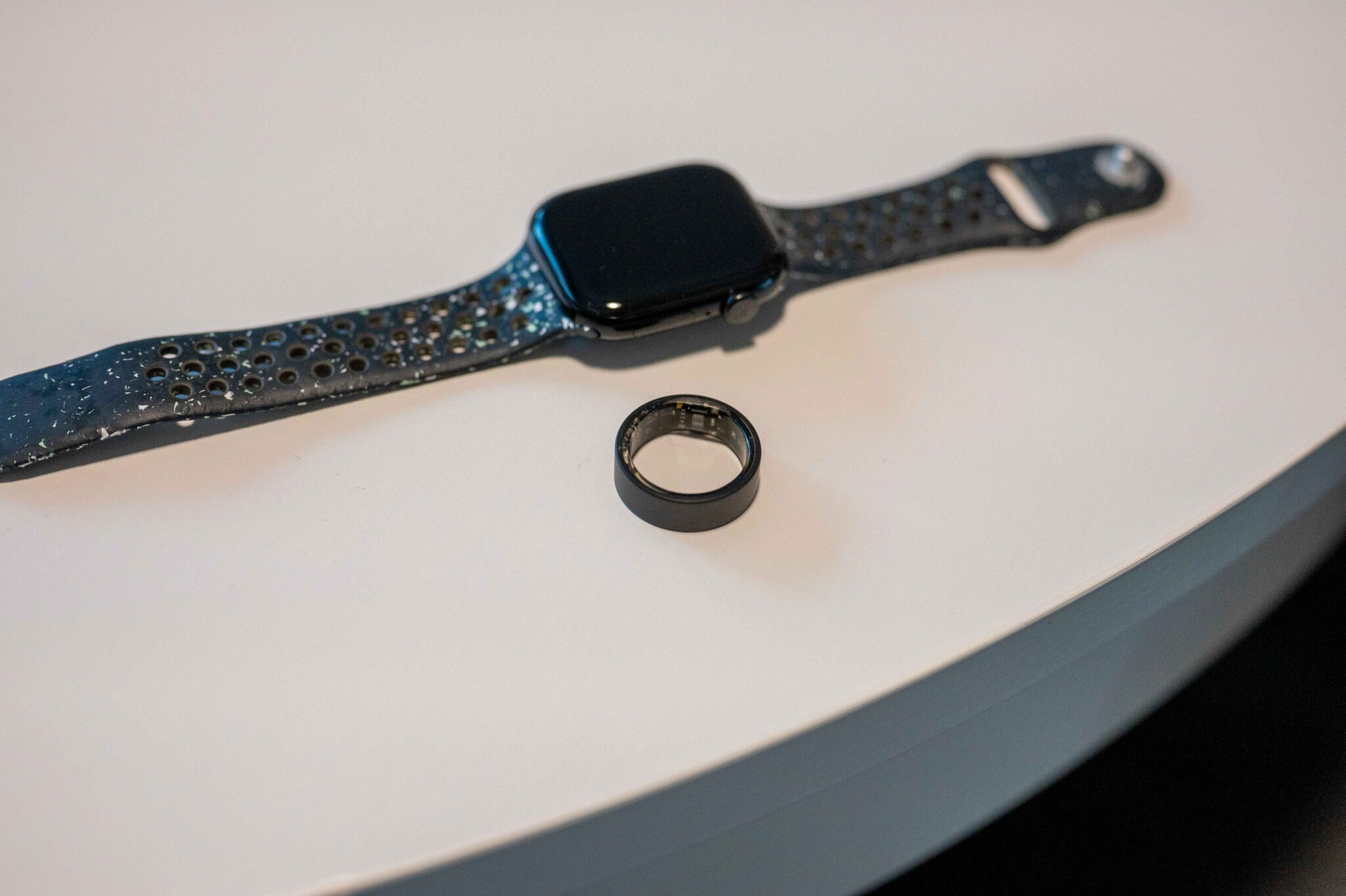 Dokážu si představit zahodit Apple Watch a vyměnit je za chytrý prsten ...