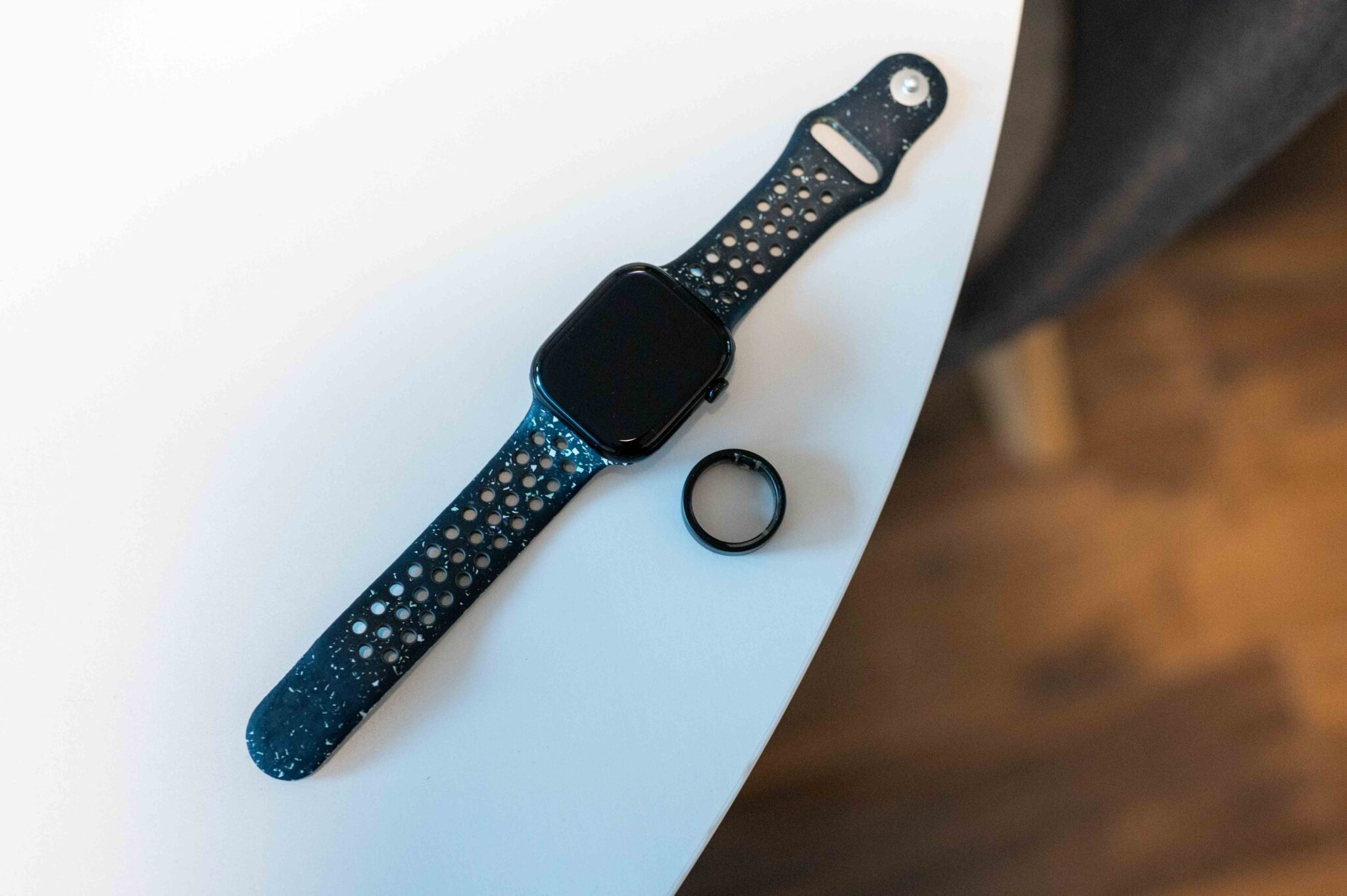 Dokážu si představit zahodit Apple Watch a vyměnit je za chytrý prsten ...