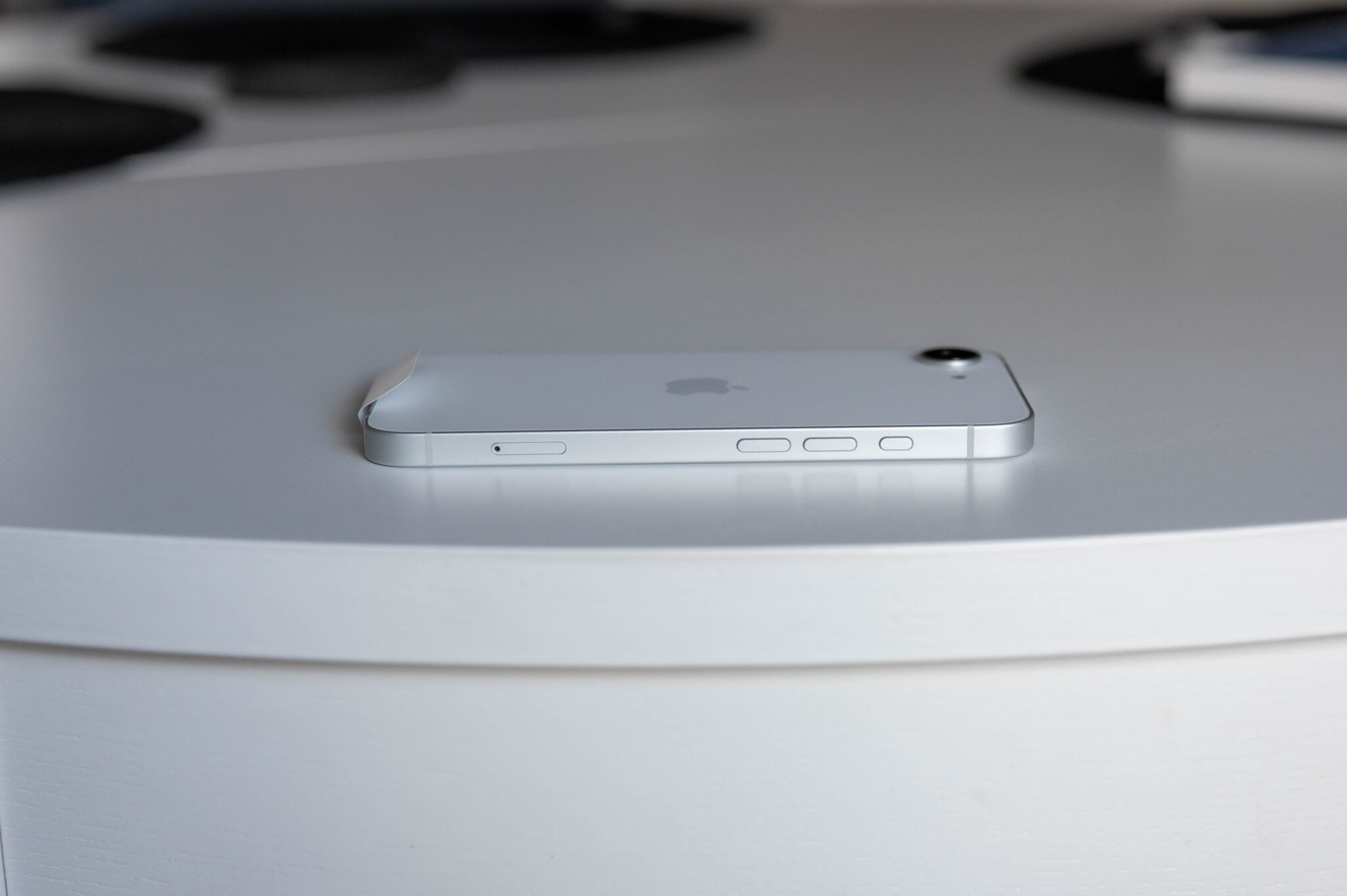 Ne samo iPhone Air! Prijavljena je i loša prodaja iPhone 16. - Letem svetem Applem