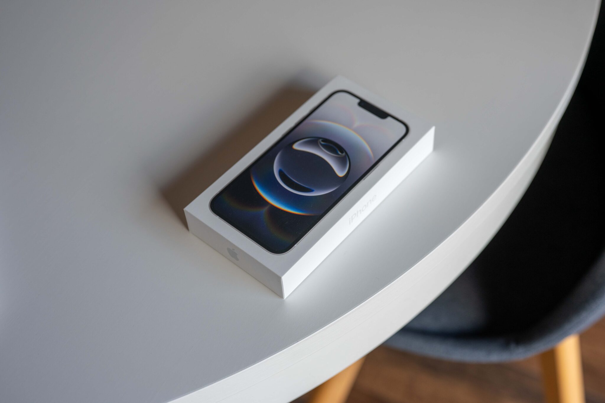 Does the iPhone 16e really lack MagSafe? We tested how fast you can ...