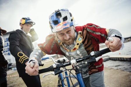 Bláznivá jízda nad vodou! Red Bull Kolo Molo se poprvé představí v ...
