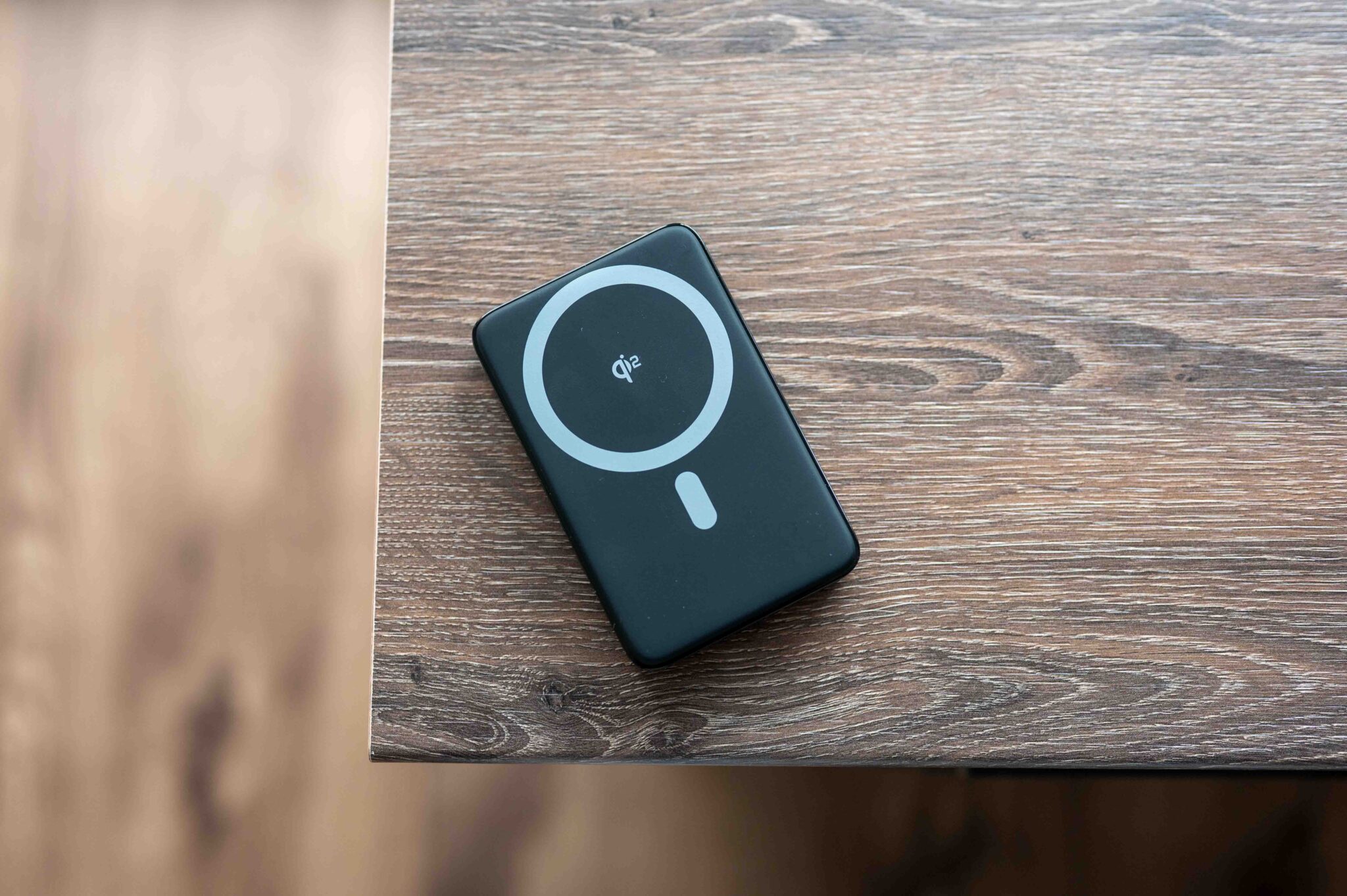 FIXED MagZen 10 Pro 리뷰: 까다로운 사용자를 위한 세련된 무선 파워뱅크 – Letem svetem Applem