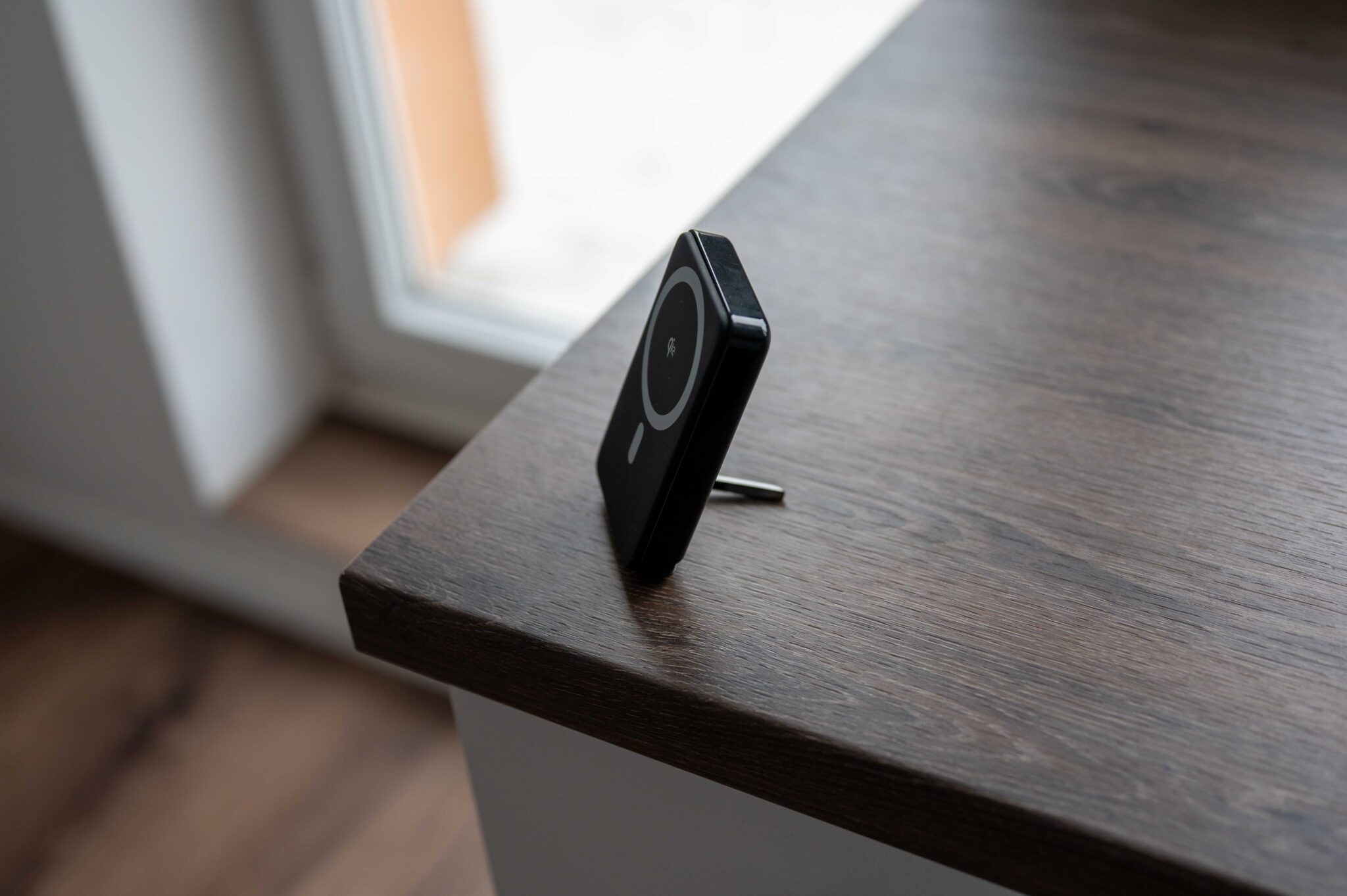 FIXED MagZen 10 Pro 리뷰: 까다로운 사용자를 위한 세련된 무선 파워뱅크 – Letem svetem Applem