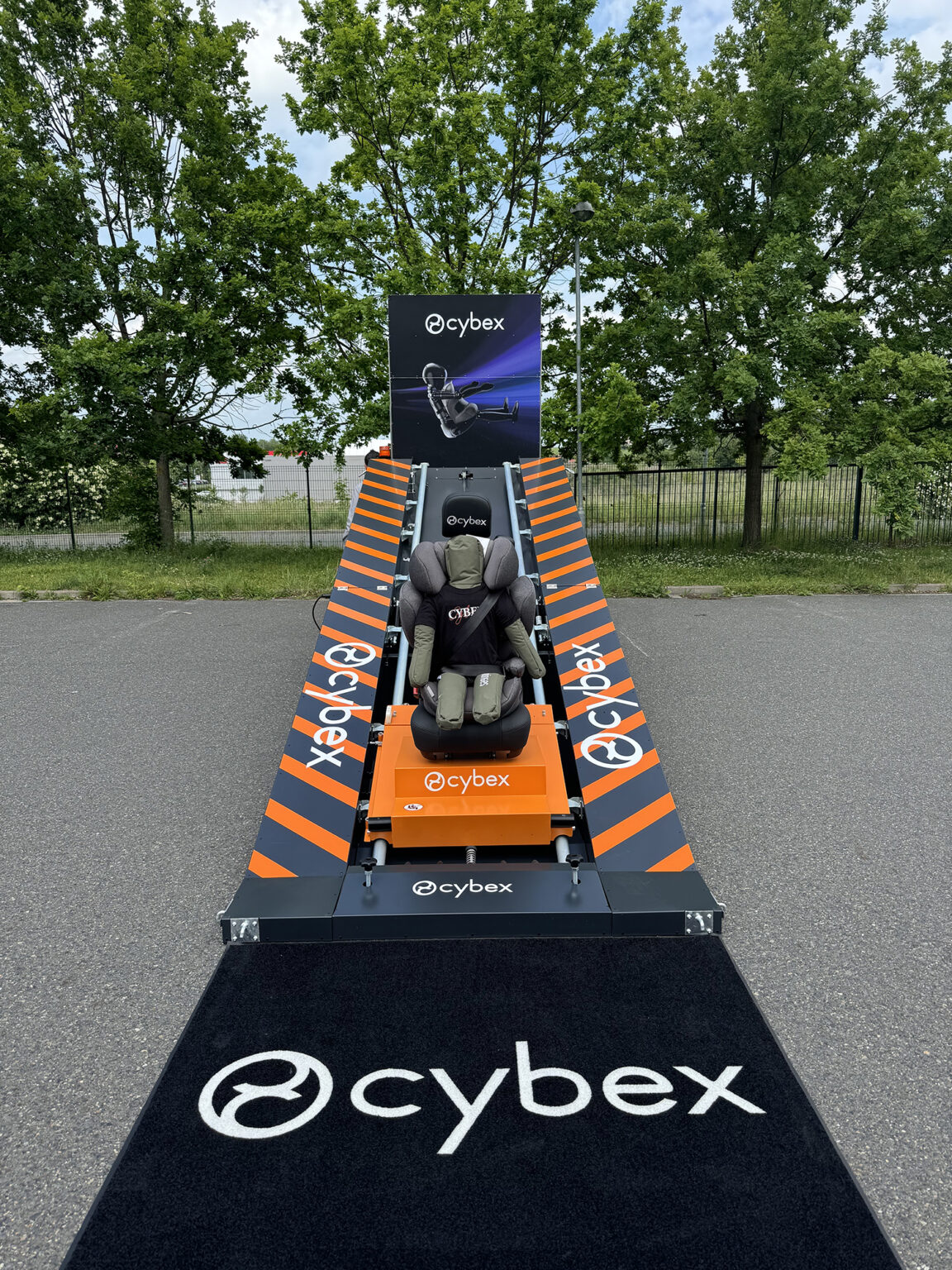 15 km/h is enough for a serious accident: CYBEX presents an educational ...