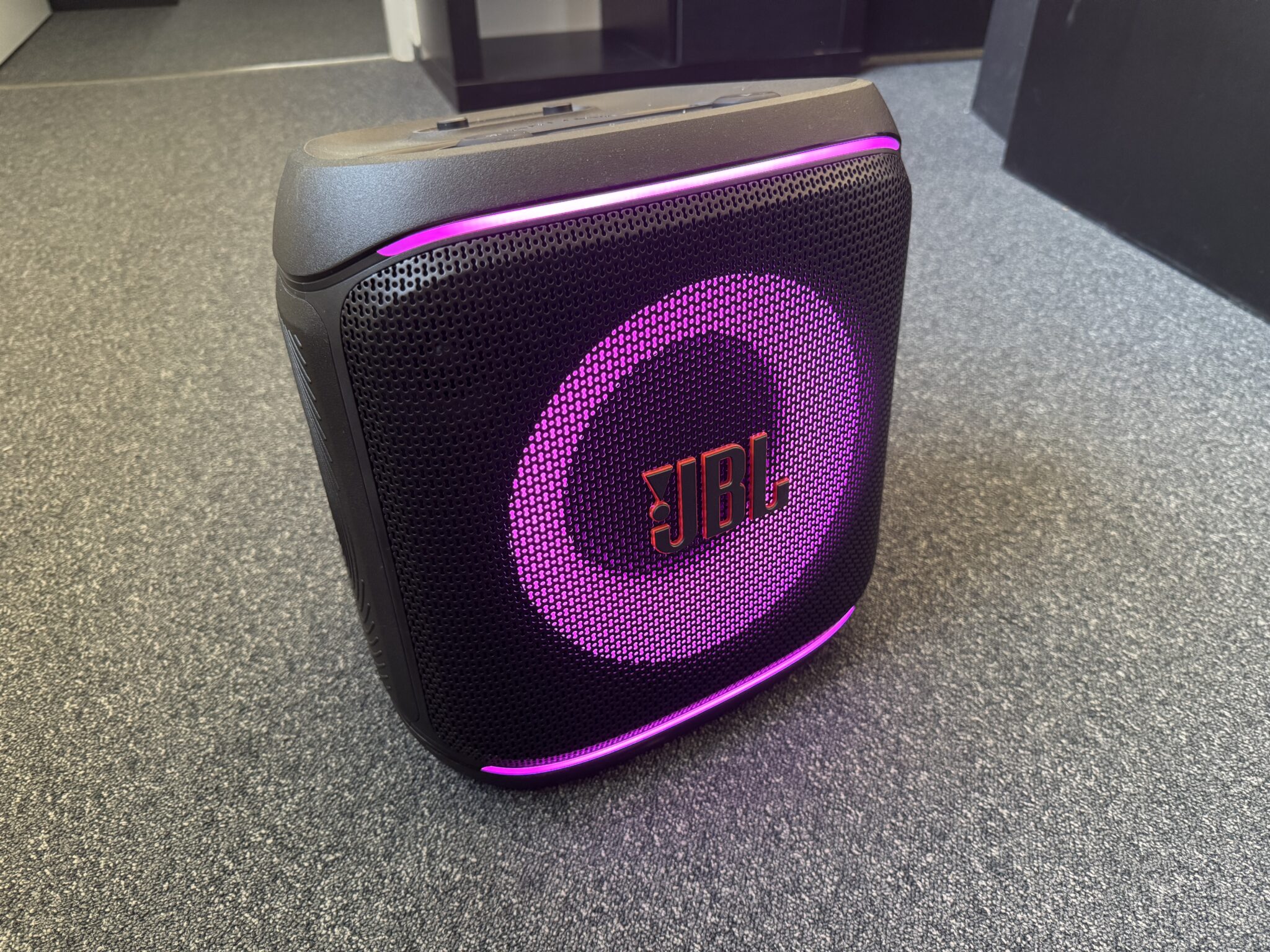 JBL PartyBox Encore 2 Review: An Incredibly Powerful Party Speaker ...