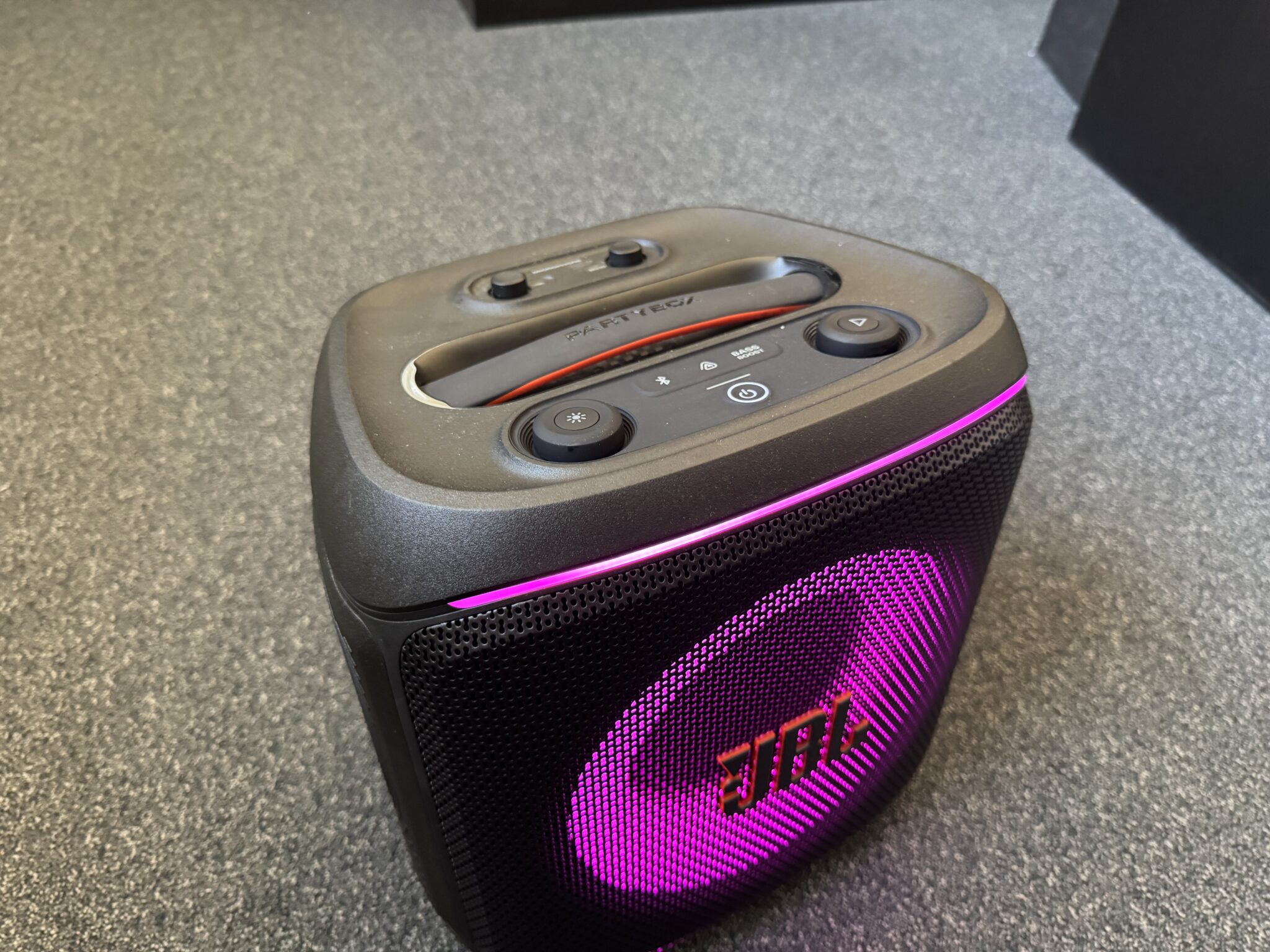 JBL PartyBox Encore 2 Review: An Incredibly Powerful Party Speaker ...