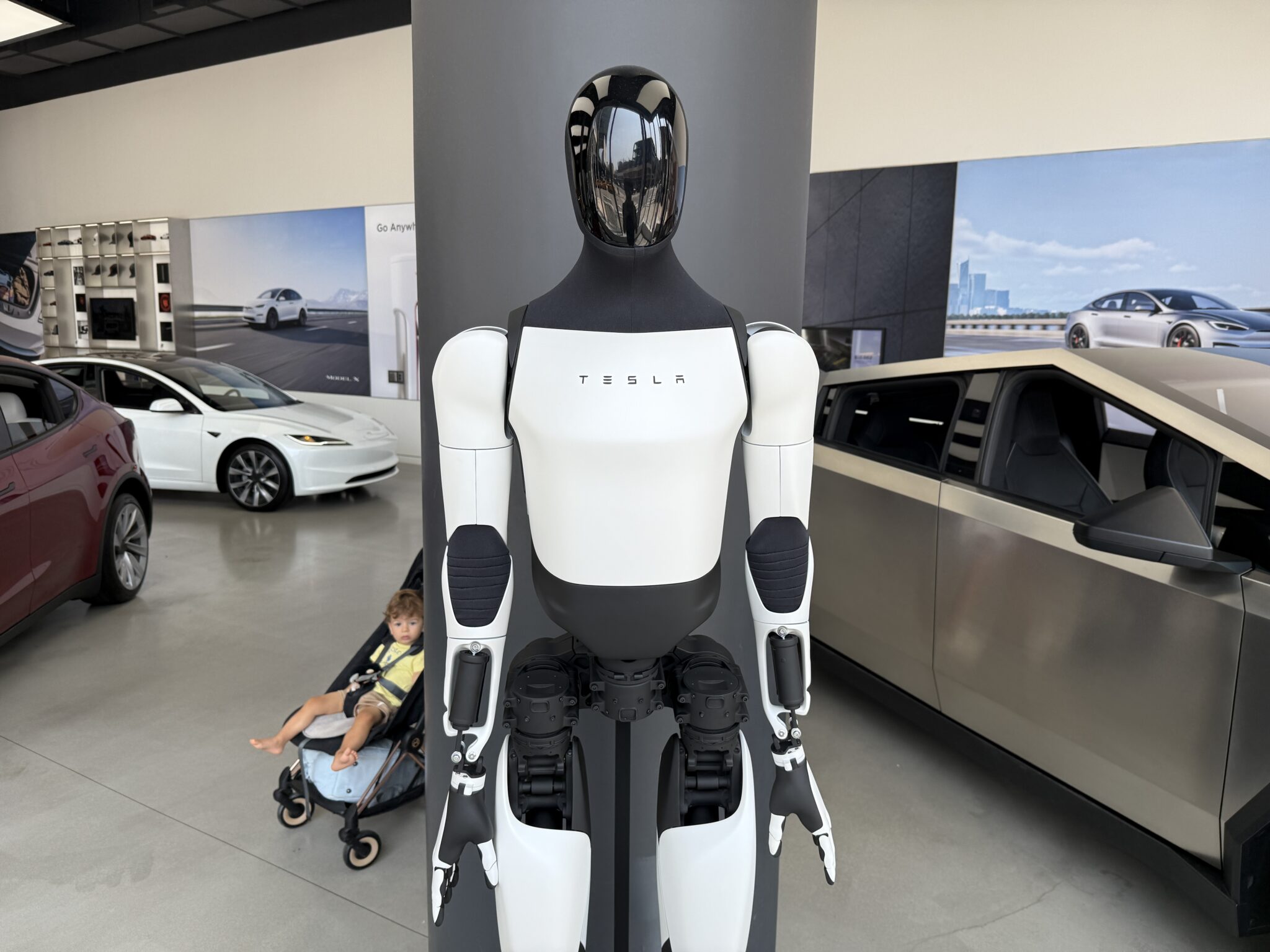 Tesla končí s Modely S a X. Elon Musk firmu definitivně posouvá k AI a ...