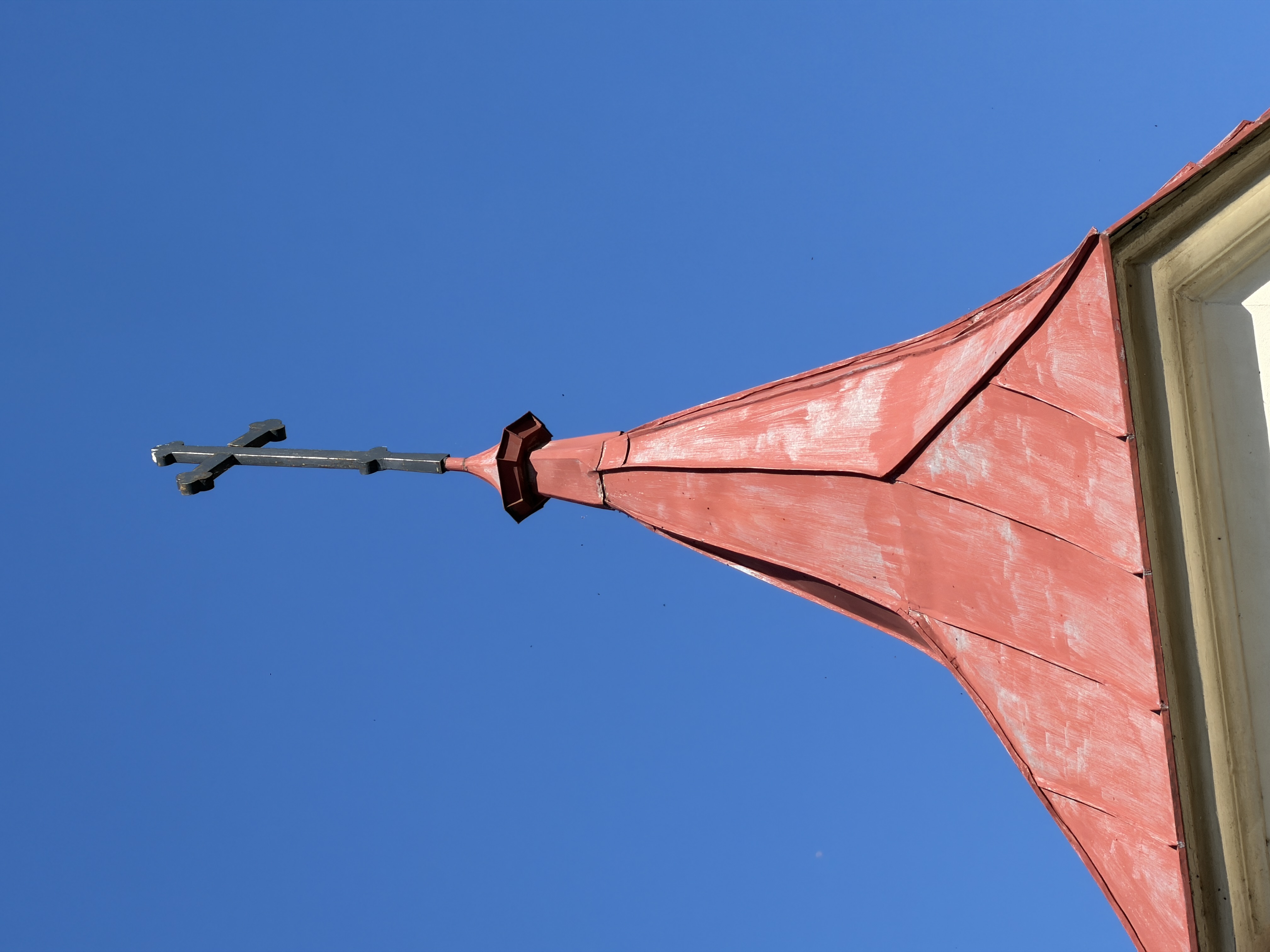 8倍远摄镜头拍摄照片的方式如下 iPhone 17 或者从新的角度看待你周围的世界—— Letem svetem Applem