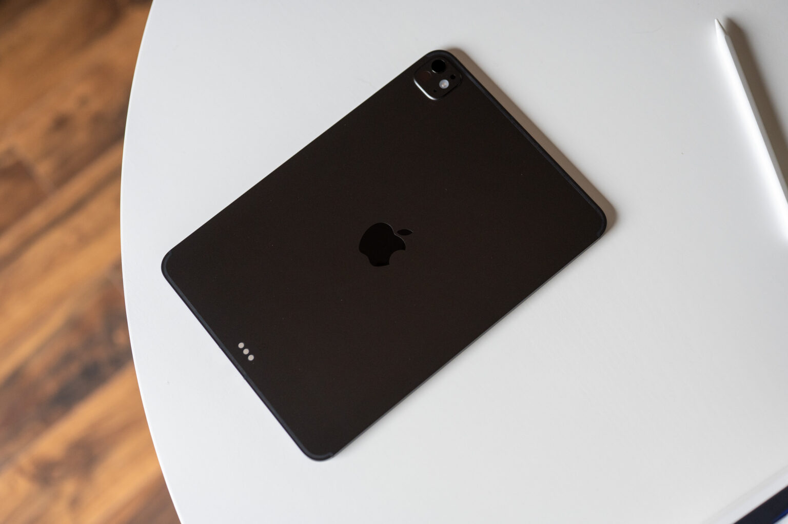 Recenze iPad Pro M5: Nejlepší tablet na světě, který však není pro ...