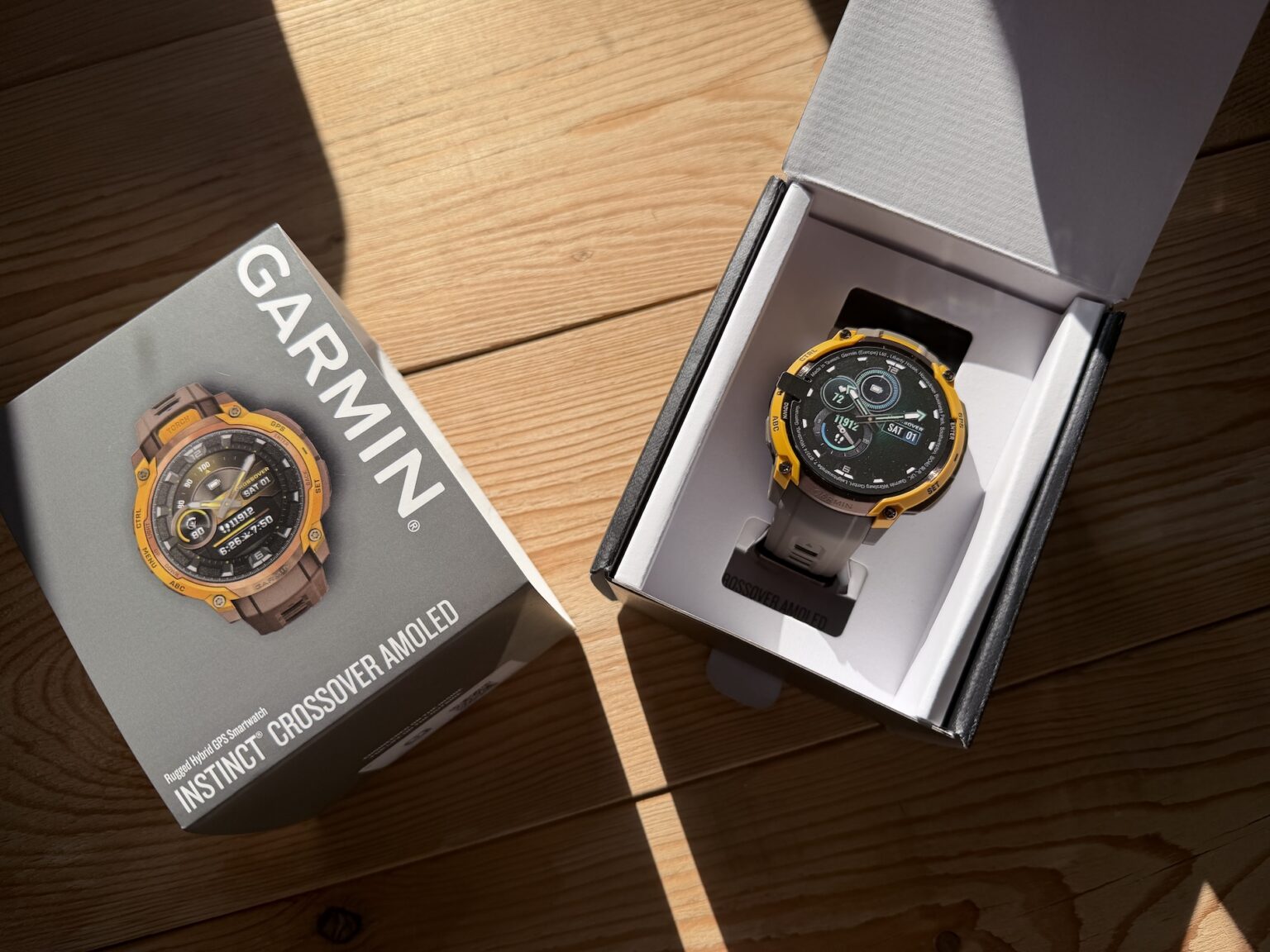 Garmin review Instinct Crossover AMOLED: Mechanical hands and LED ...