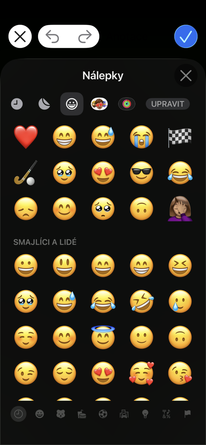 Jak na iPhone vytvořit vlastní vánoční pohlednici – Letem světem Applem