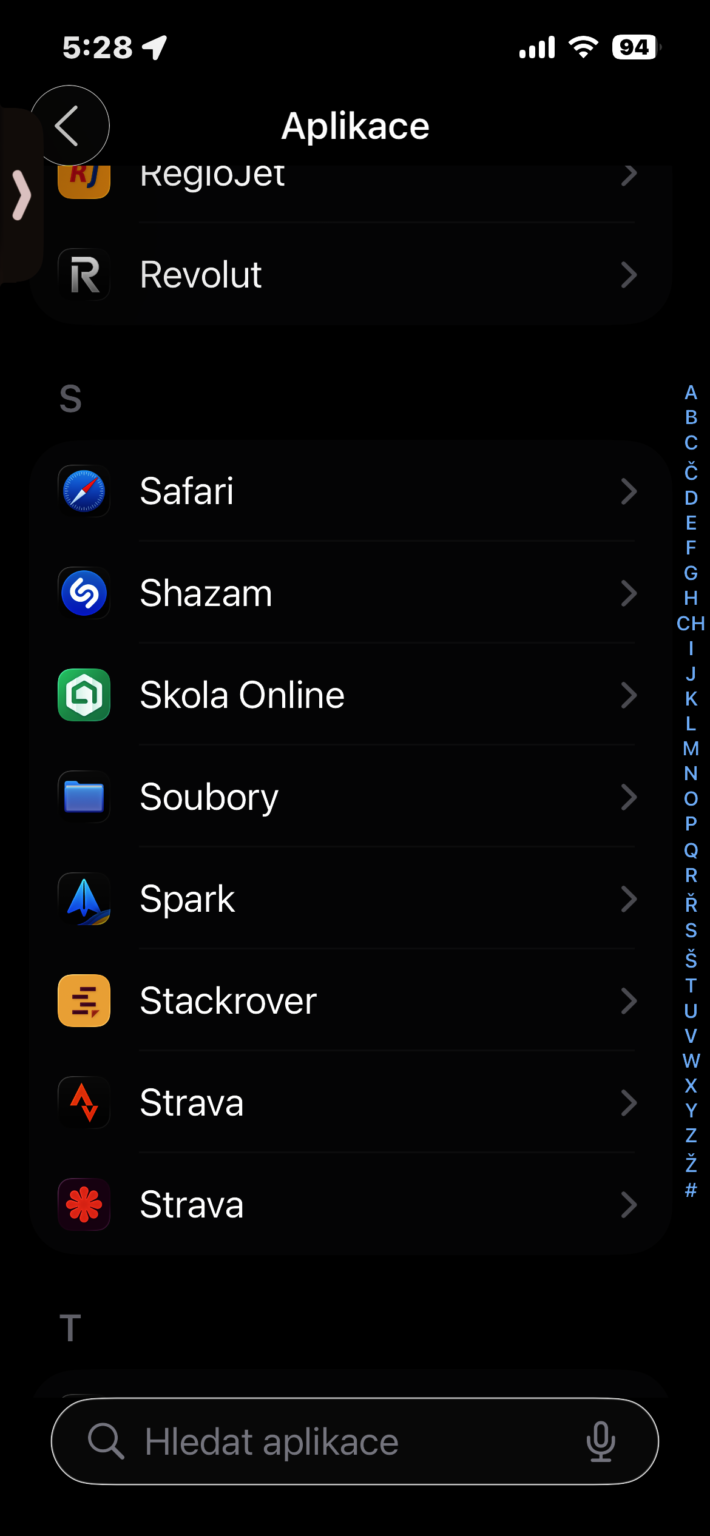 Nelíbí se vám Safari v iOS 26! Takto jednoduše mu můžete vrátit jeho ...