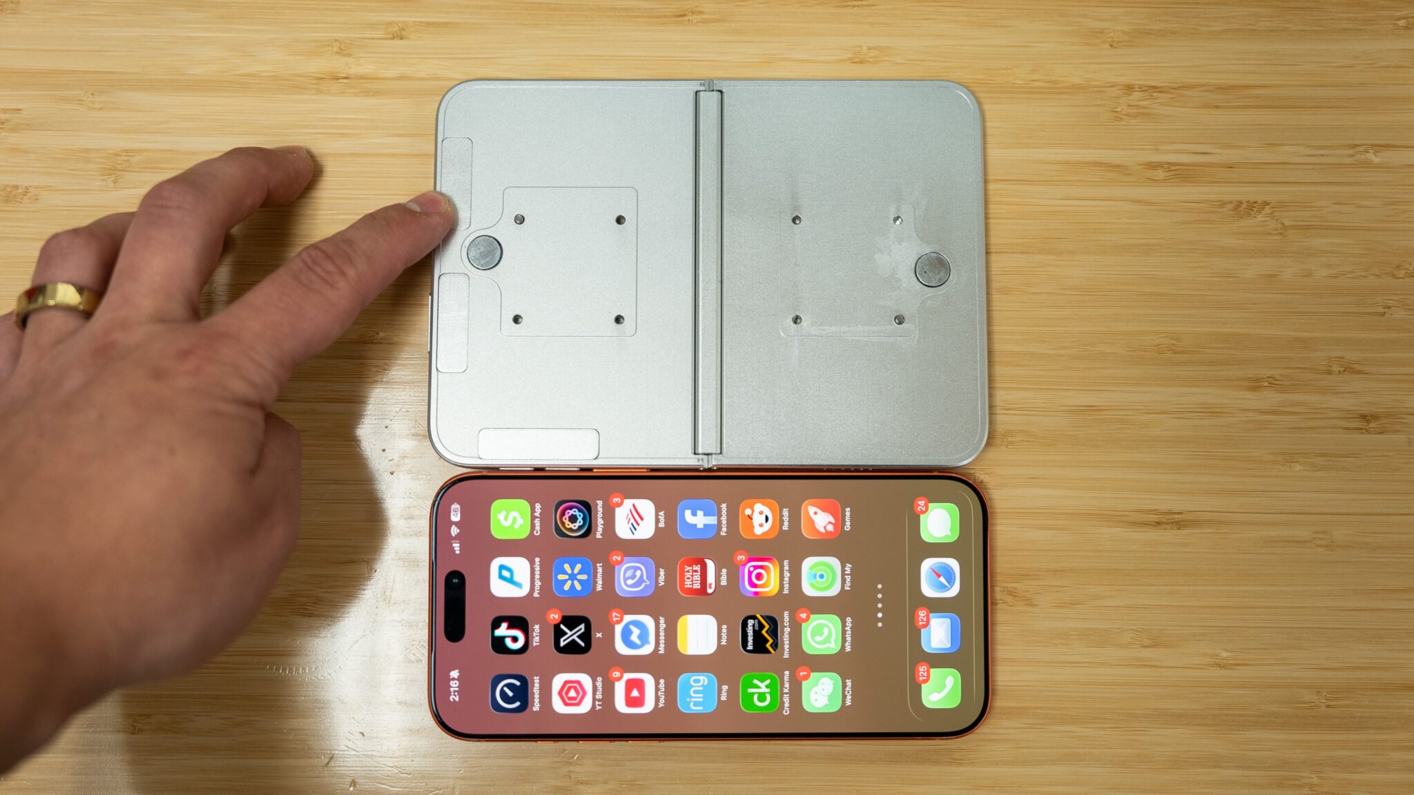 iPad mini 意味が分からなくなってきた！最初の柔軟なものと比較してみて。 iPhone それだけではありません Letem ...