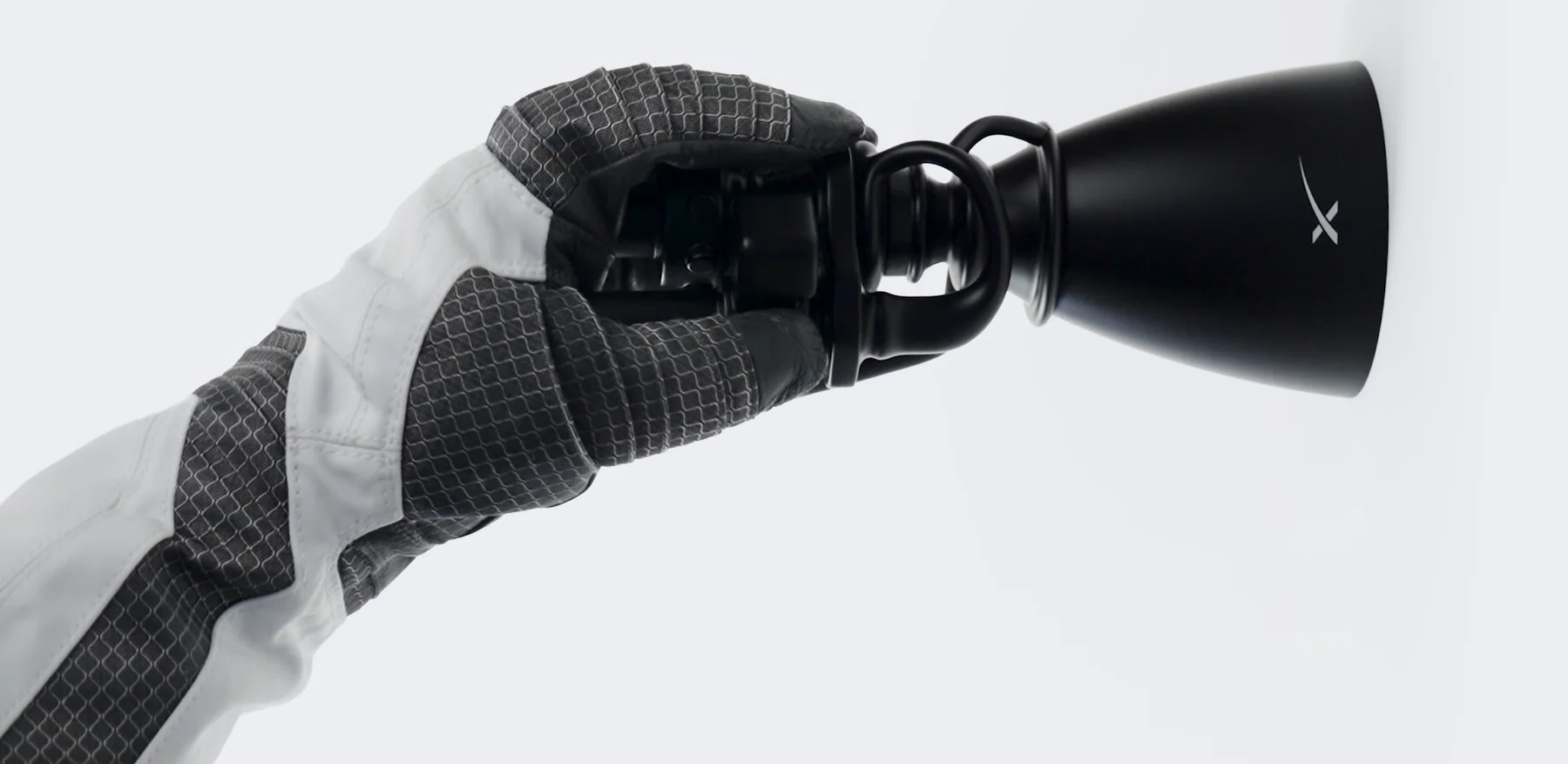 Oslavte vstup SpaceX na burzu díky Raptor Bell – LsA magazine